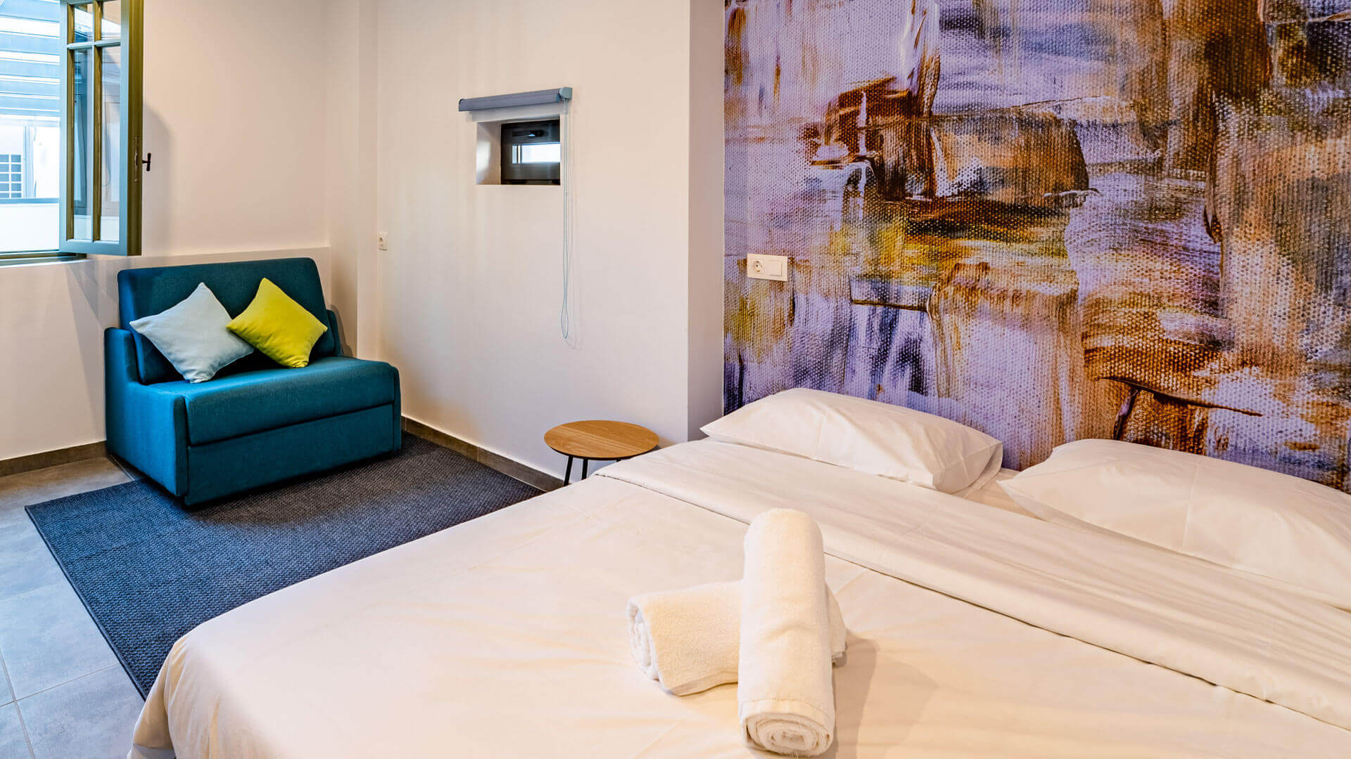 Private double room with en suite bathroom (option to add one person ...